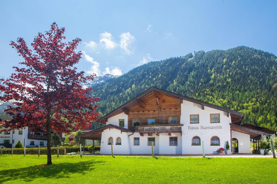 60 M² Ferienwohnung ∙ 1 Schlafzimmer ∙ 2 Gäste - Pertisau