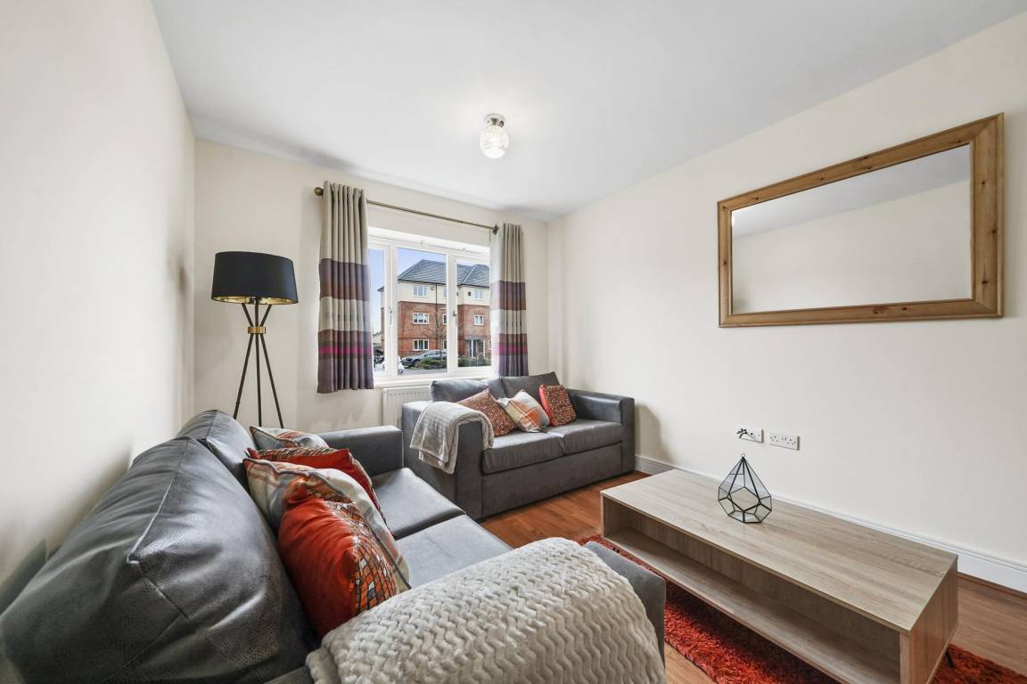 120 M² House ∙ 4 Bedrooms ∙ 9 Guests - Hounslow
