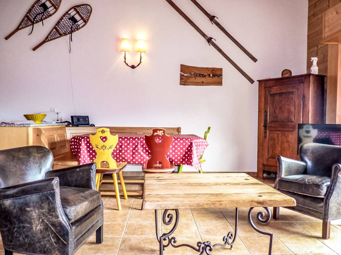 100 M² Appartement ∙ 3 Chambres ∙ 5 Personnes - Ovronnaz