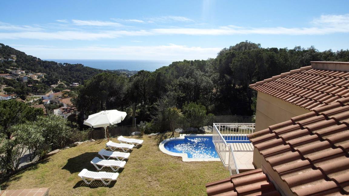 150 M² Villa ∙ 4 Schlafzimmer ∙ 9 Gäste - Lloret de Mar
