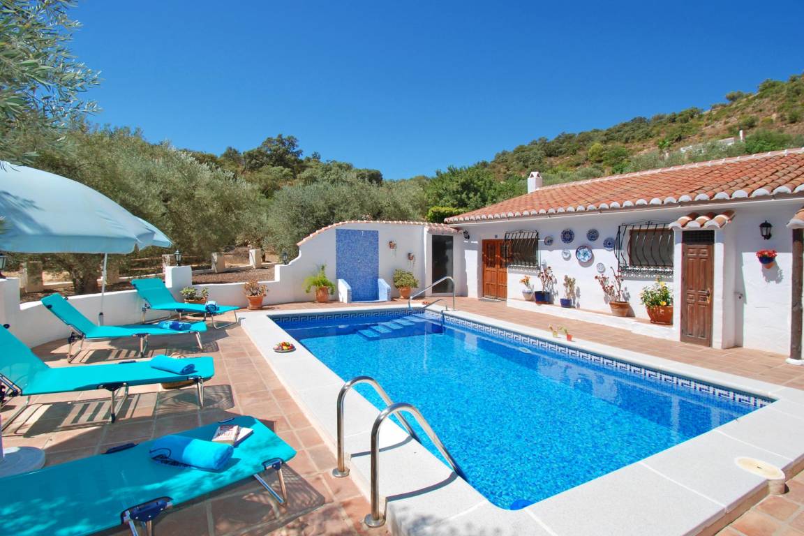 174 M² Huis ∙ 3 Slaapkamers ∙ 6 Gasten - Comares