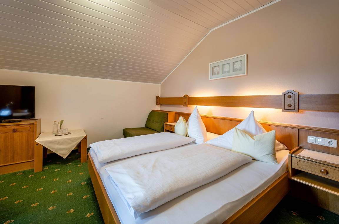 33 M² Hotel ∙ 2 Bedrooms ∙ 4 Guests - Pertisau