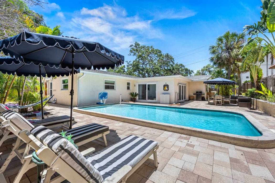 209 M² House ∙ 4 Bedrooms ∙ 10 Guests - Sarasota, FL