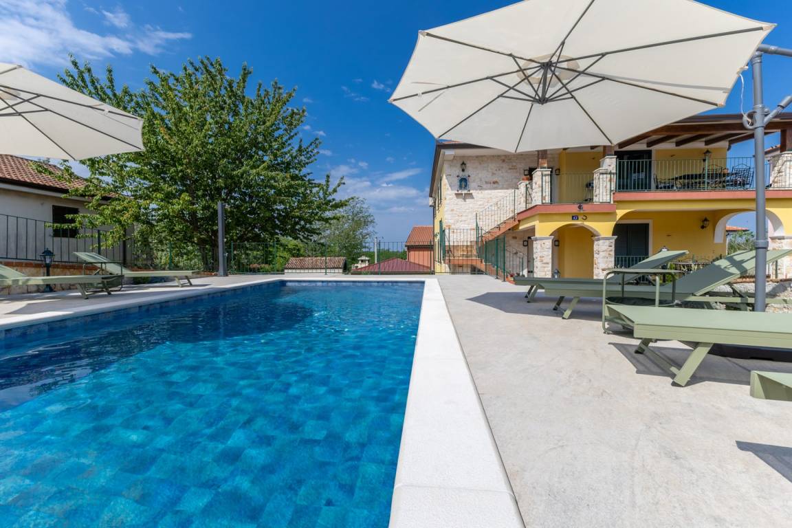 93 M² Ferienwohnung ∙ 3 Schlafzimmer ∙ 4 Gäste - Piran