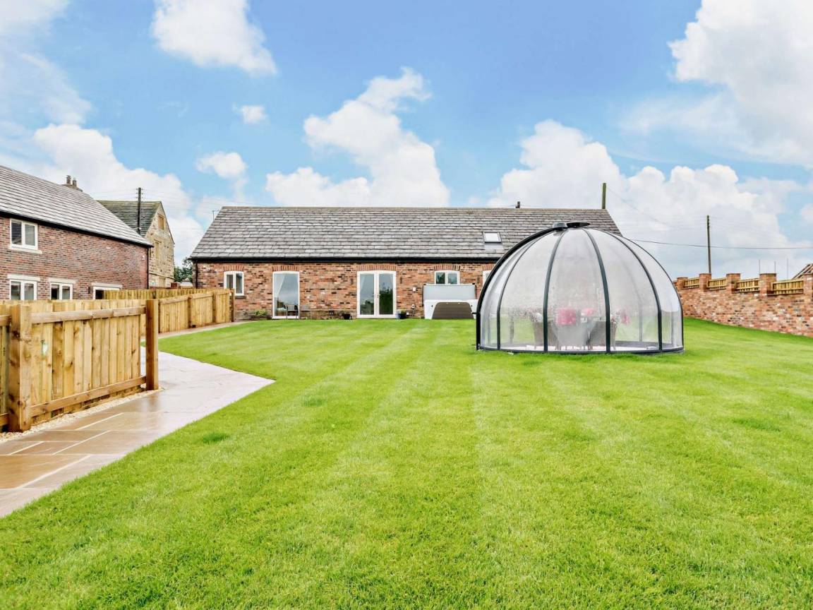 Cottage ∙ 2 Bedrooms ∙ 4 Guests - 