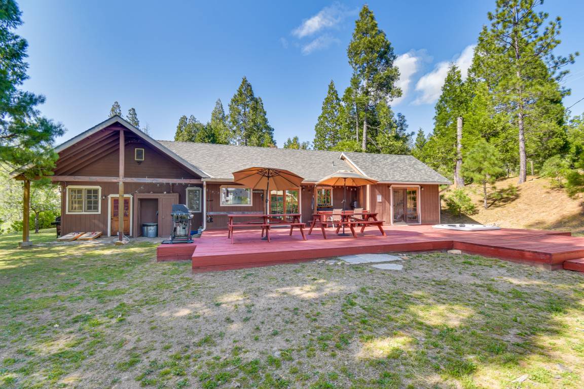 139 M² House ∙ 3 Bedrooms ∙ 10 Guests - Bass Lake, CA