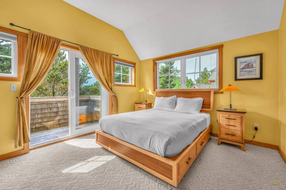 133 M² House ∙ 2 Bedrooms ∙ 6 Guests - Pacific City, OR