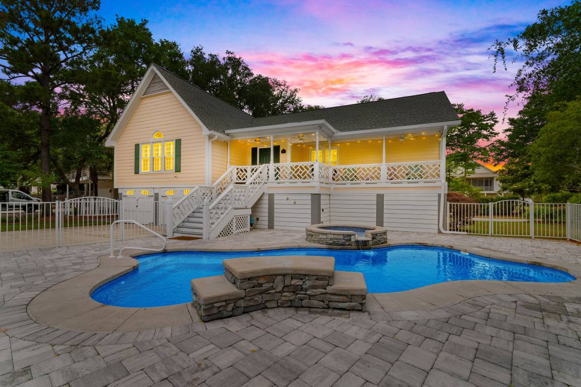 318 M² House ∙ 5 Bedrooms ∙ 15 Guests - Litchfield Beach, SC