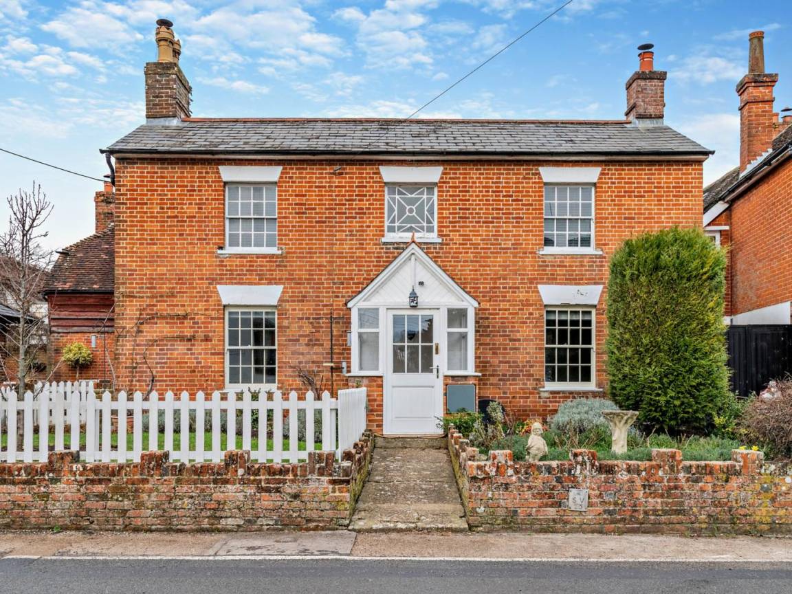 Cottage ∙ 3 Bedrooms ∙ 6 Guests - Wiltshire