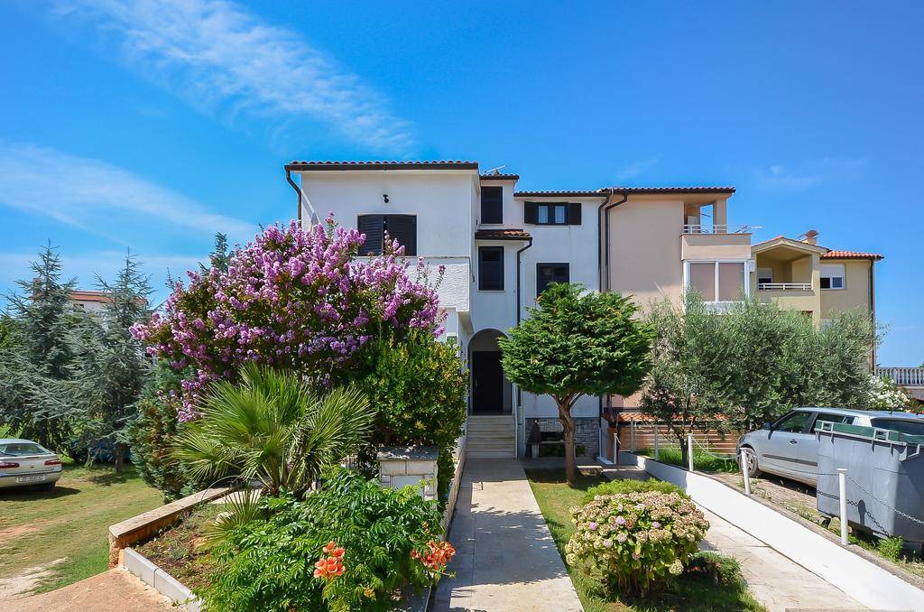 50 M² Apartment ∙ 2 Bedrooms ∙ 5 Guests - Pula