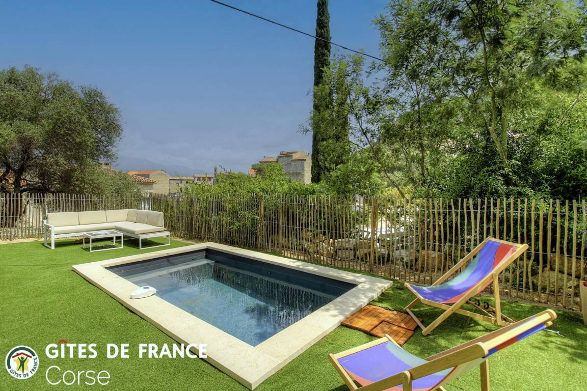 64 M² Gîte ∙ 2 Chambres ∙ 4 Personnes - Figari