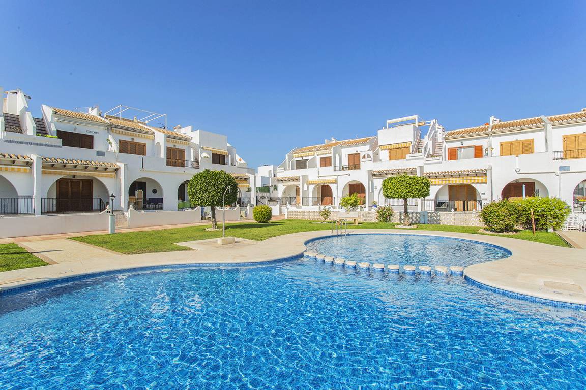 70 M² Bungalow ∙ 2 Makuuhuonetta ∙ 4 Vierasta - La Marina