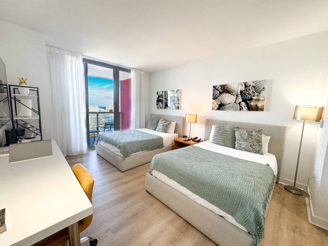 357 M² Apartment ∙ 1 Bedroom ∙ 4 Guests - Hallandale Beach, FL