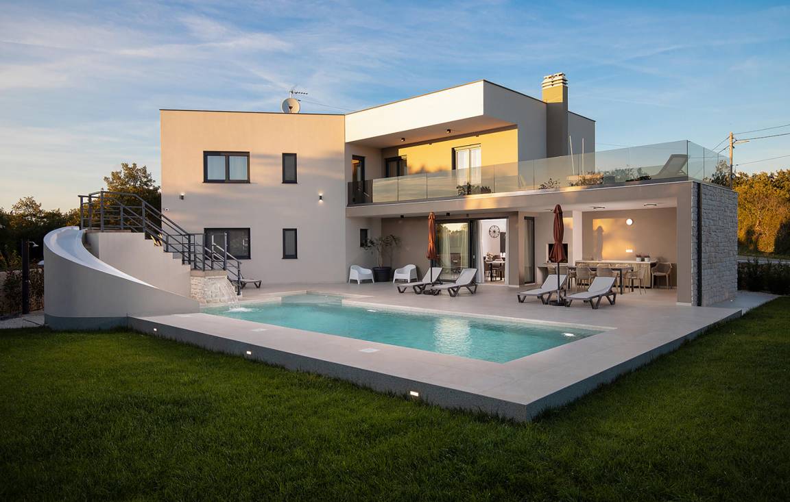 163 M² Ferienhaus ∙ 4 Schlafzimmer ∙ 10 Gäste - Krnica
