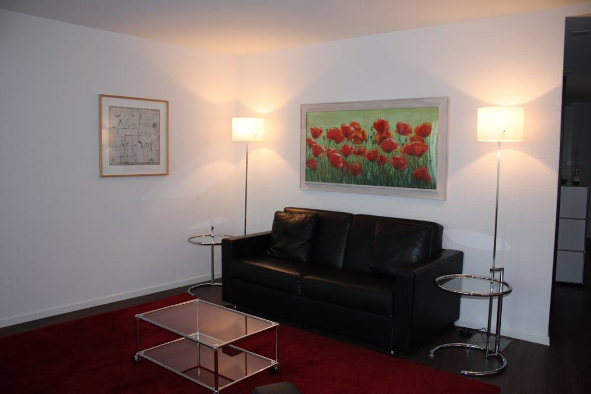 90 M² Ferienwohnung ∙ 2 Schlafzimmer ∙ 6 Gäste - Winterthur