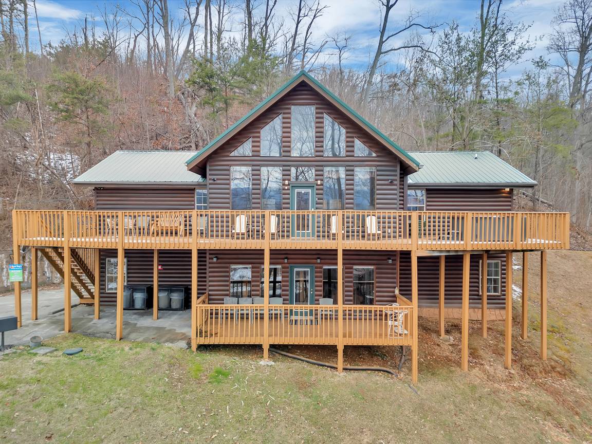 428 M² House ∙ 7 Bedrooms ∙ 20 Guests - Gatlinburg, TN