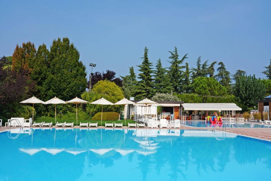 24 M² Huis ∙ 2 Slaapkamers ∙ 4 Gasten - Peschiera del Garda