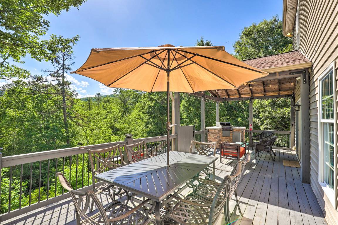 209 M² House ∙ 4 Bedrooms ∙ 8 Guests - Brevard, NC