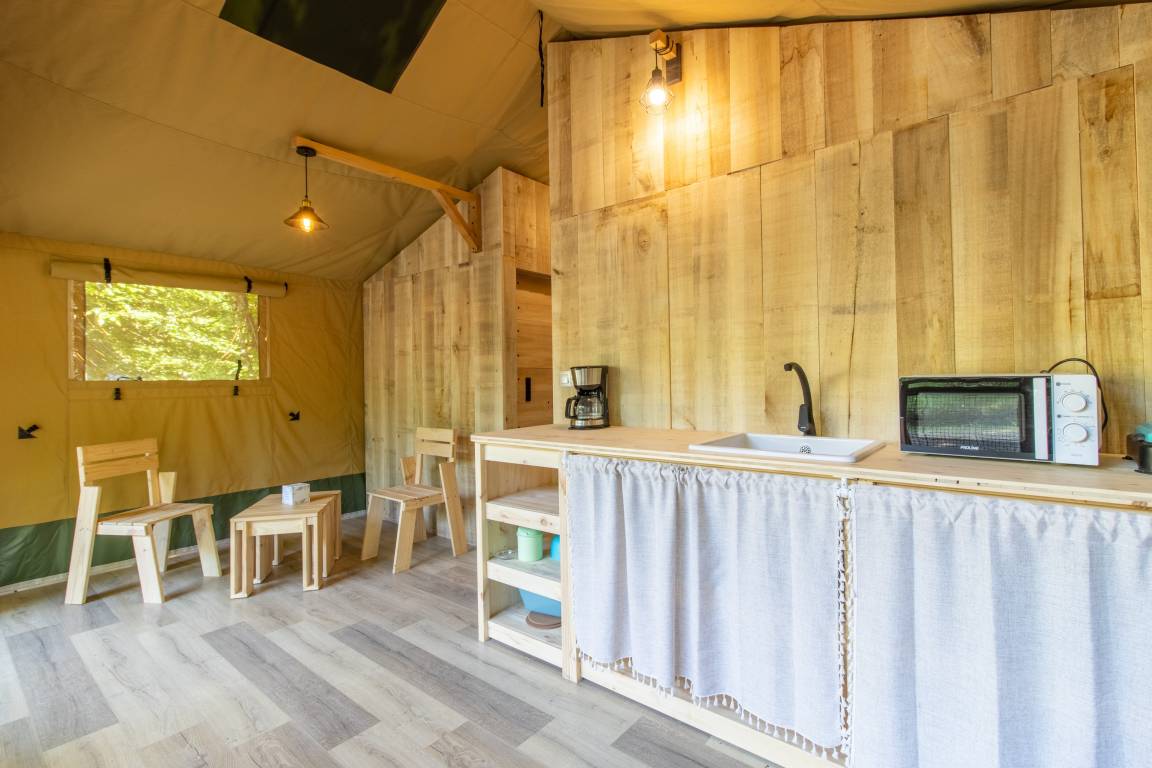 65 M² Camping-unterkunft ∙ 3 Schlafzimmer ∙ 8 Gäste - Vézac