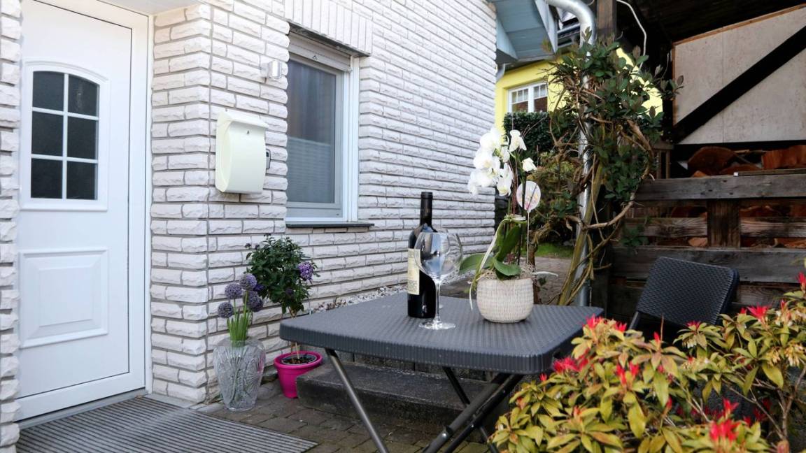 100 M² Ferienwohnung ∙ 2 Schlafzimmer ∙ 6 Gäste - Altena