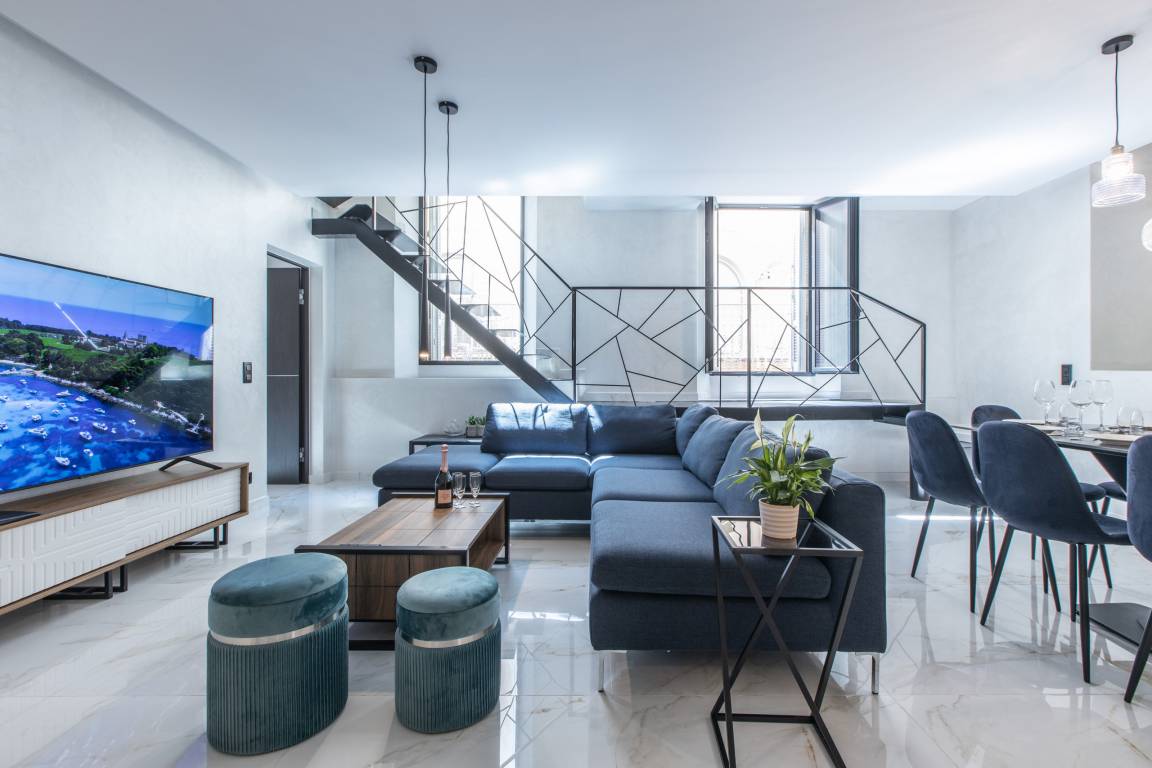 107 M² Appartement ∙ 4 Chambres ∙ 8 Personnes - Cannes