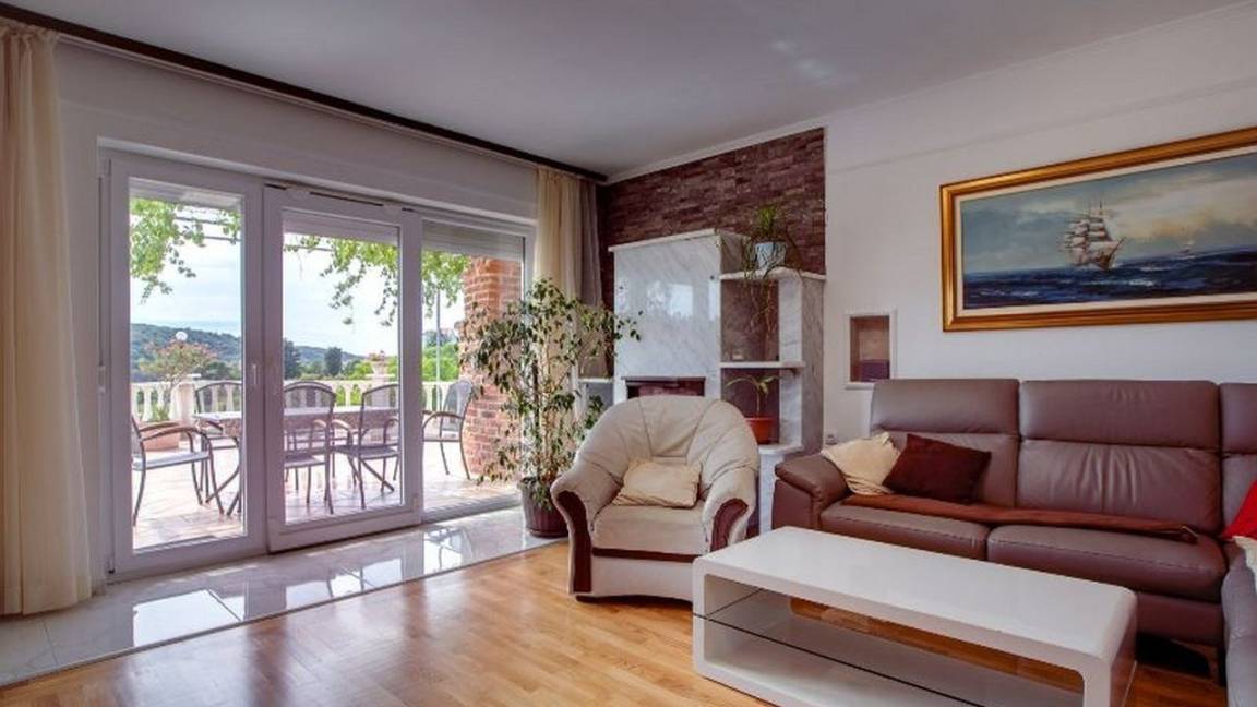 90 M² Apartment ∙ 3 Bedrooms ∙ 7 Guests - Lopar