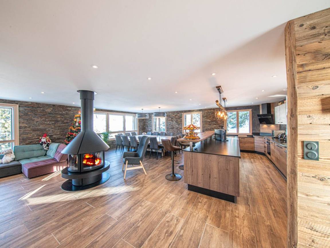 220 M² Cottage ∙ 6 Bedrooms ∙ 14 Guests - Lorraine