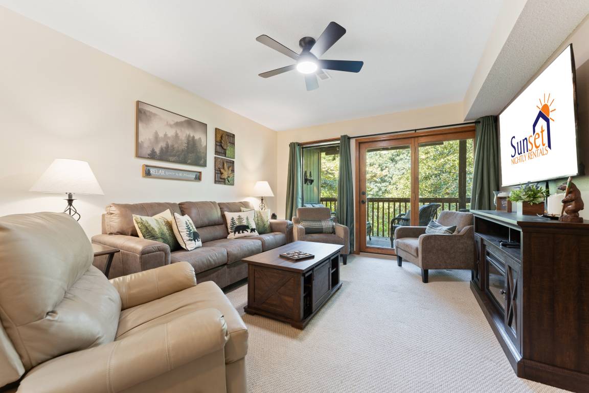 81 M² Condo ∙ 2 Bedrooms ∙ 8 Guests - Branson West, MO