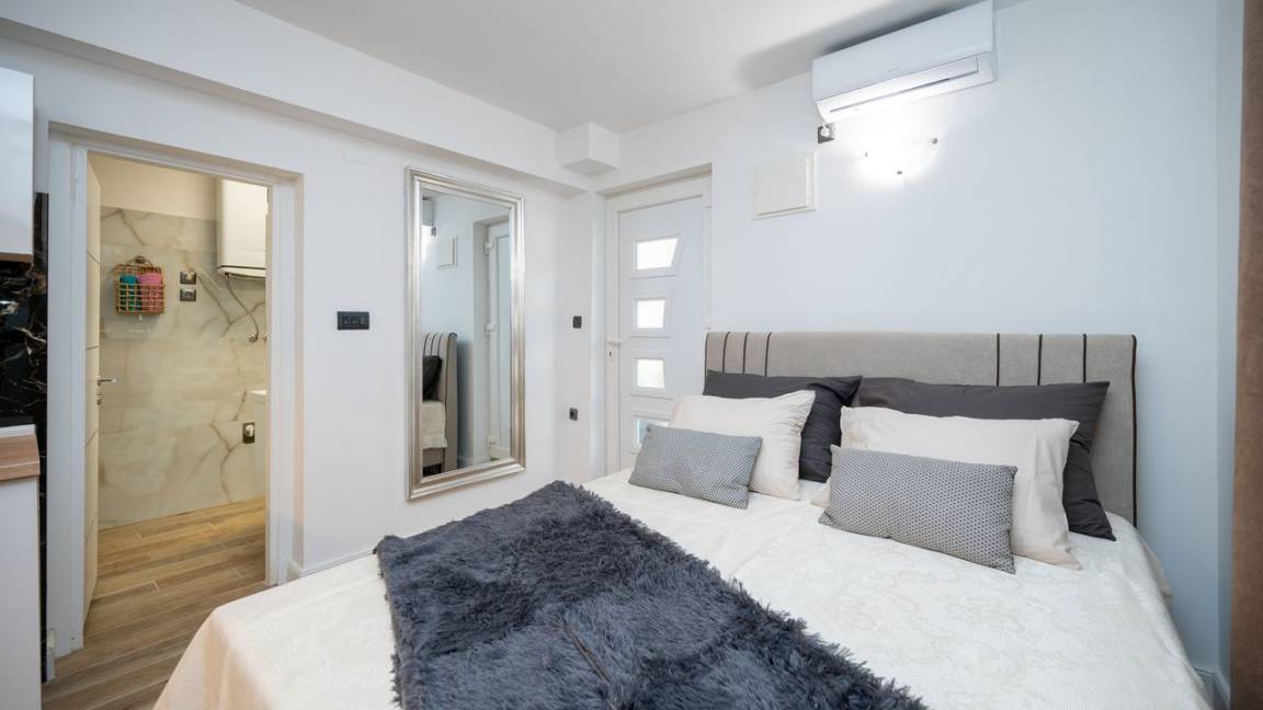 21 M² Hotel ∙ 1 Bedroom ∙ 2 Guests - Bibinje
