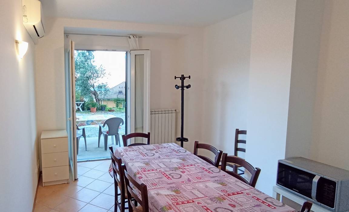 48 M² Apartment ∙ 2 Bedrooms ∙ 5 Guests - Chiavari