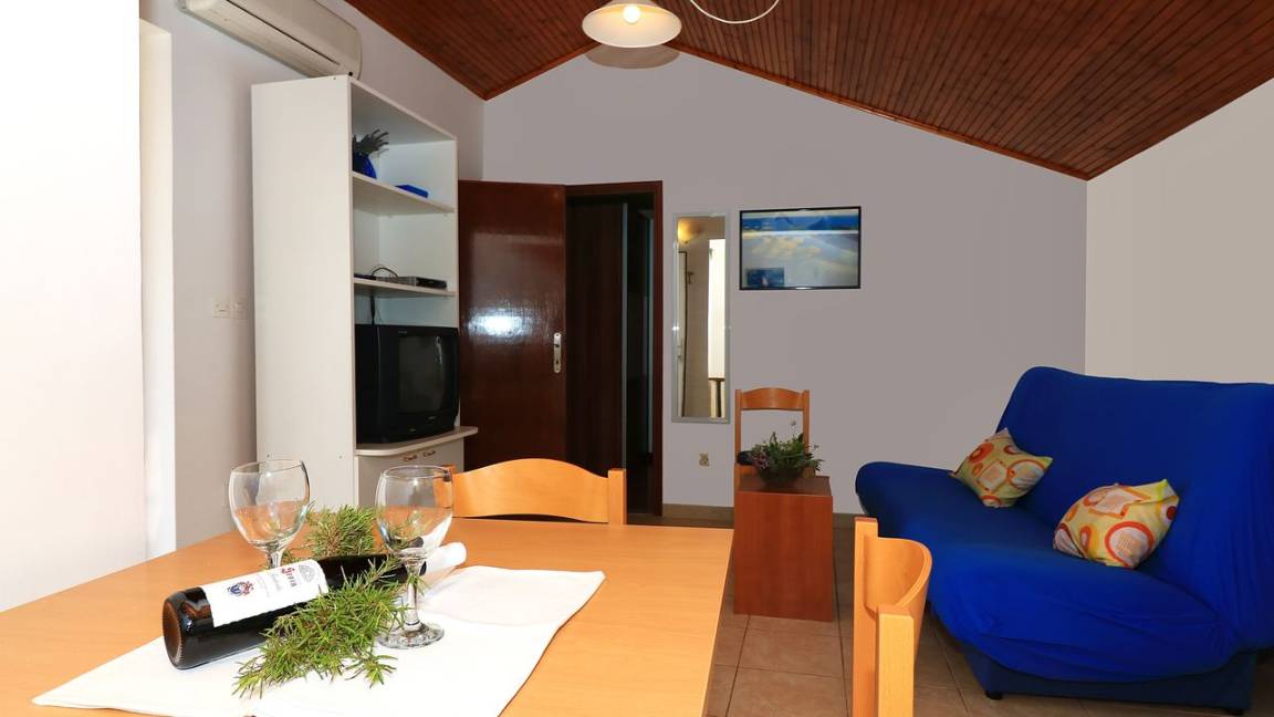 29 M² Apartment ∙ 1 Bedroom ∙ 3 Guests - Pirovac