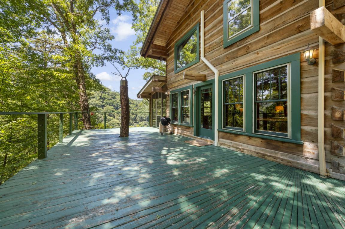 46 M² Cabin ∙ 2 Bedrooms ∙ 7 Guests - Hot Springs, NC