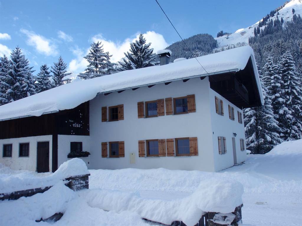 240 M² Ferienhaus ∙ 8 Schlafzimmer ∙ 16 Gäste - Holzgau