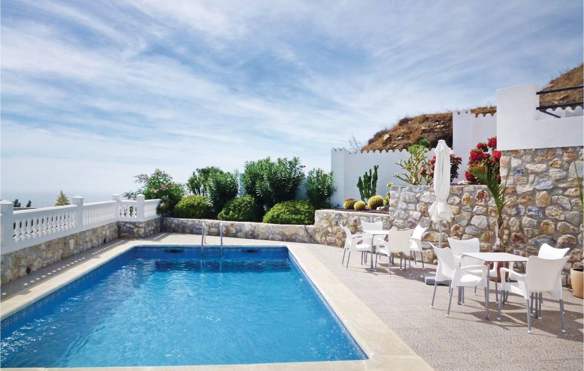 207 M² House ∙ 5 Bedrooms ∙ 12 Guests - Almuñécar