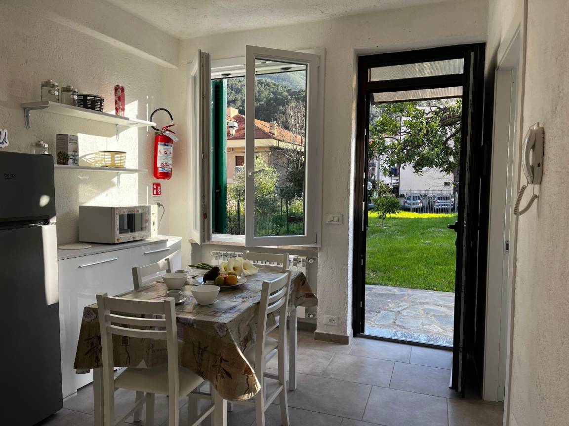 40 M² Ferienwohnung ∙ 1 Schlafzimmer ∙ 2 Gäste - Albenga