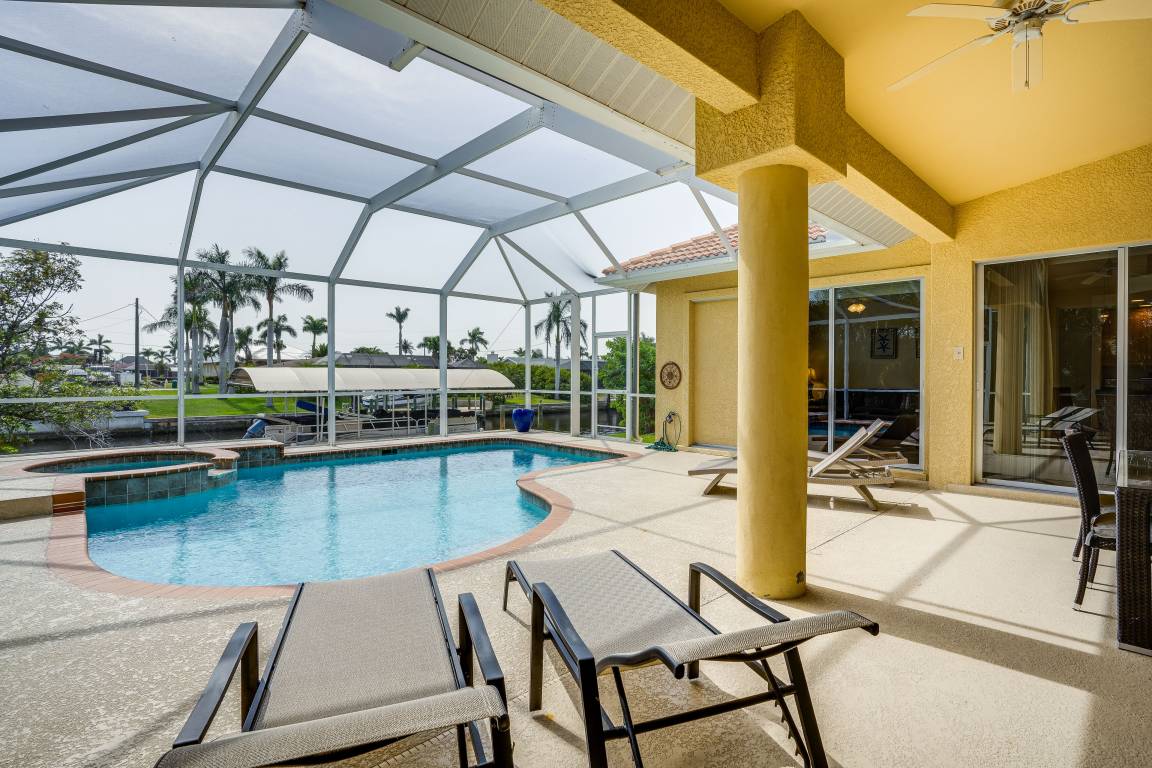 216 M² Ferienhaus ∙ 3 Schlafzimmer ∙ 6 Gäste - Cape Coral, FL