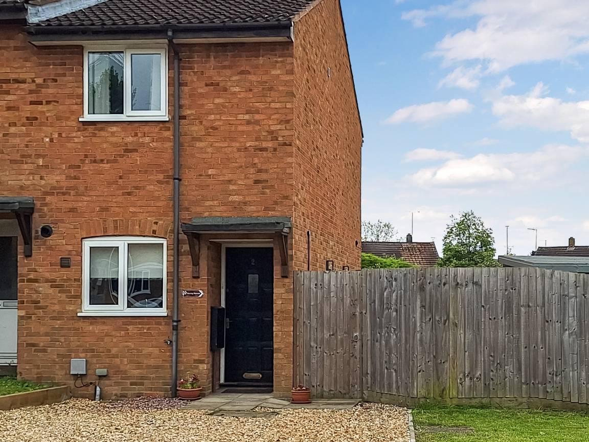 Cottage ∙ 2 Bedrooms ∙ 4 Guests - Northamptonshire
