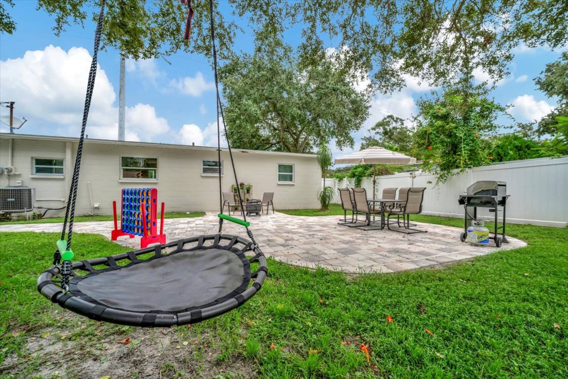 House ∙ 2 Bedrooms ∙ 5 Guests - St. Petersburg, FL