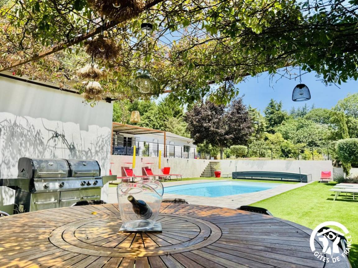 160 M² Gîte ∙ 4 Chambres ∙ 8 Personnes - Languedoc-Roussillon