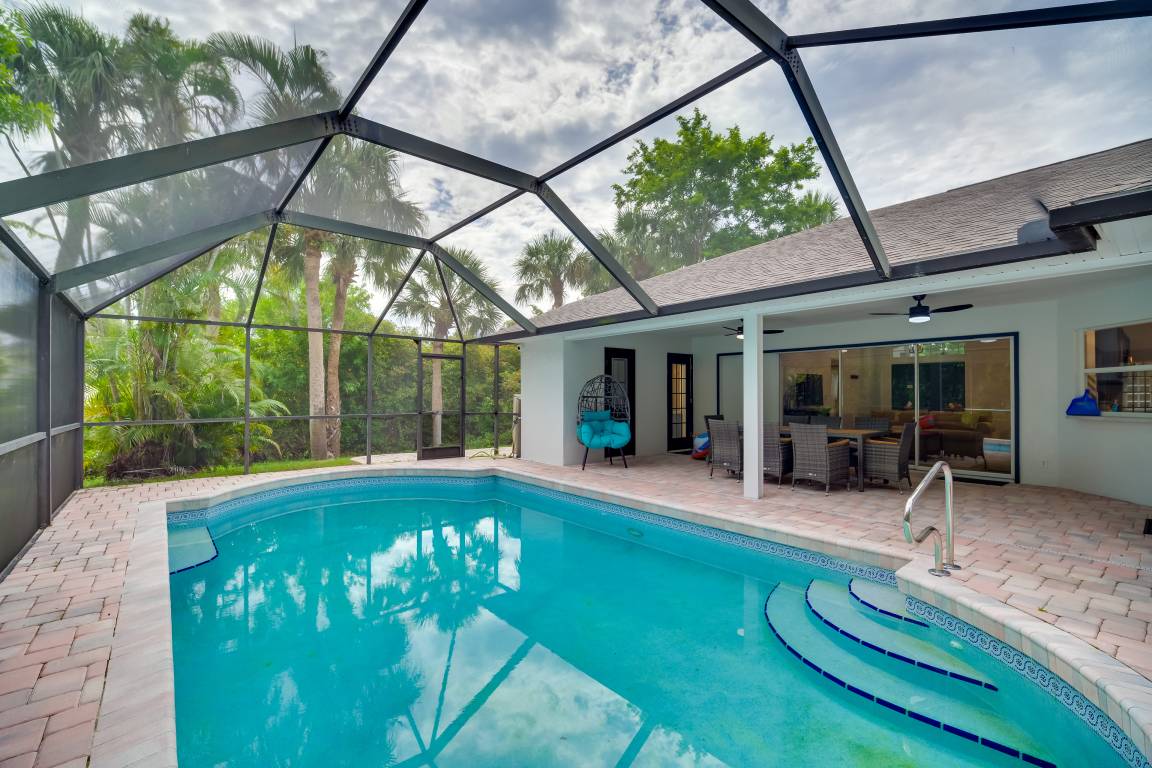235 M² House ∙ 4 Bedrooms ∙ 11 Guests - Sebastian, FL