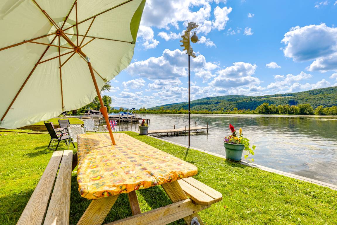 109 M² Cottage ∙ 3 Bedrooms ∙ 8 Guests - Finger Lakes, NY