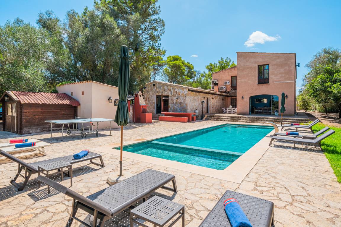 540 M² Villa ∙ 6 Habitaciones ∙ 12 Huéspedes - El Arenal