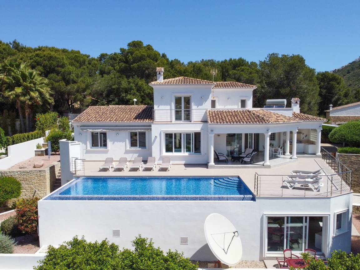 350 M² House ∙ 4 Bedrooms ∙ 8 Guests - Moraira