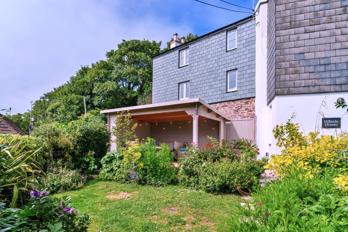 115 M² Cottage ∙ 4 Bedrooms ∙ 8 Guests - Cawsand Bay