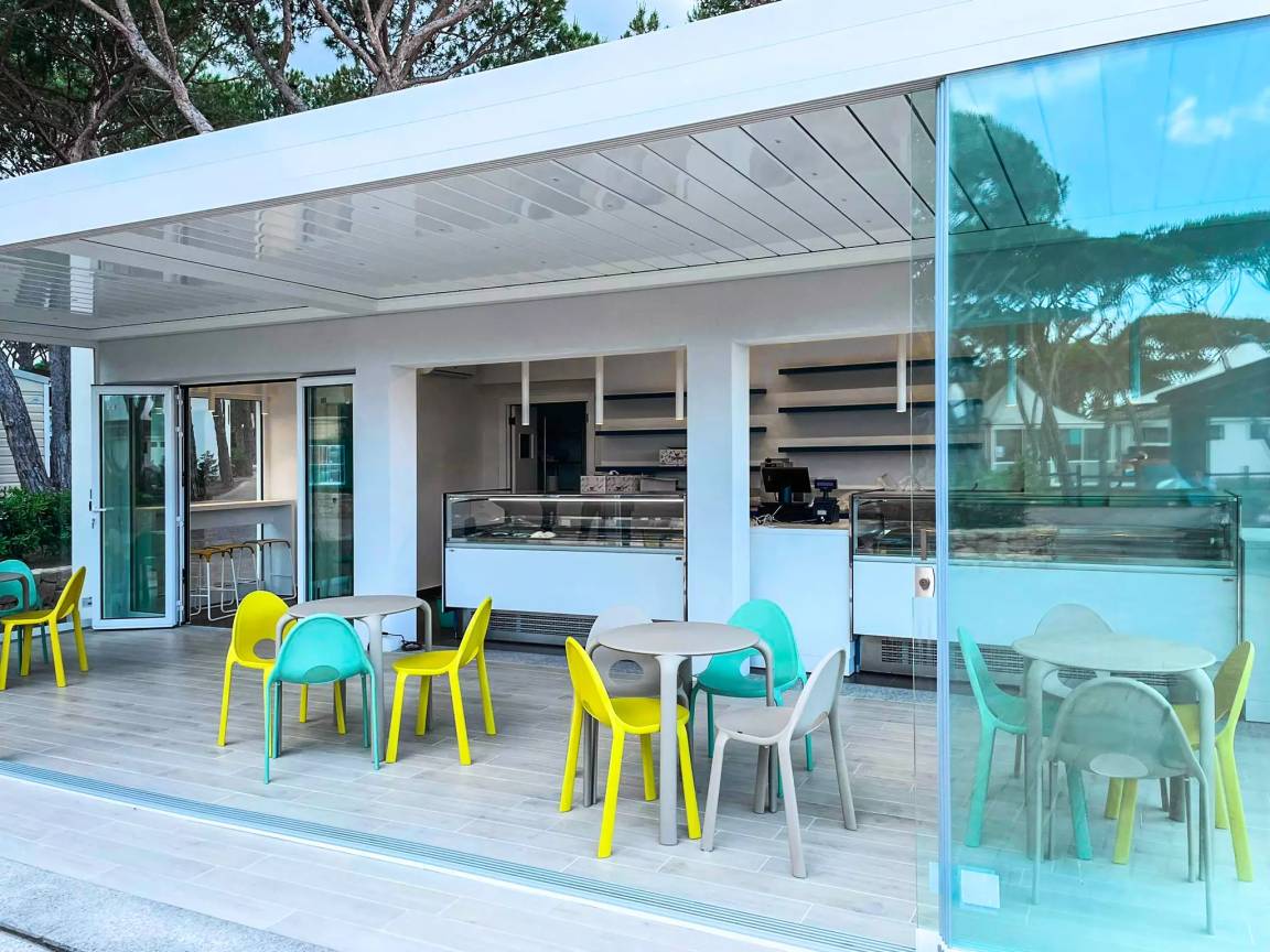 25 M² Caravan ∙ 2 Bedrooms ∙ 4 Guests - Sardinia Island