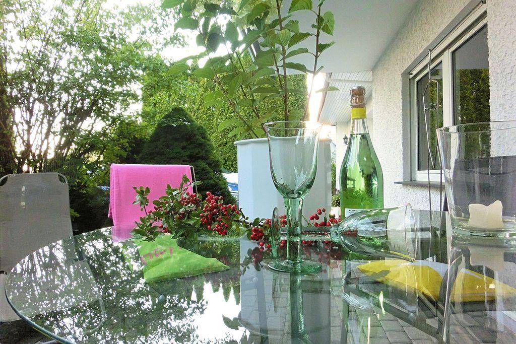 90 M² Ferienwohnung ∙ 1 Schlafzimmer ∙ 2 Gäste - Melsungen