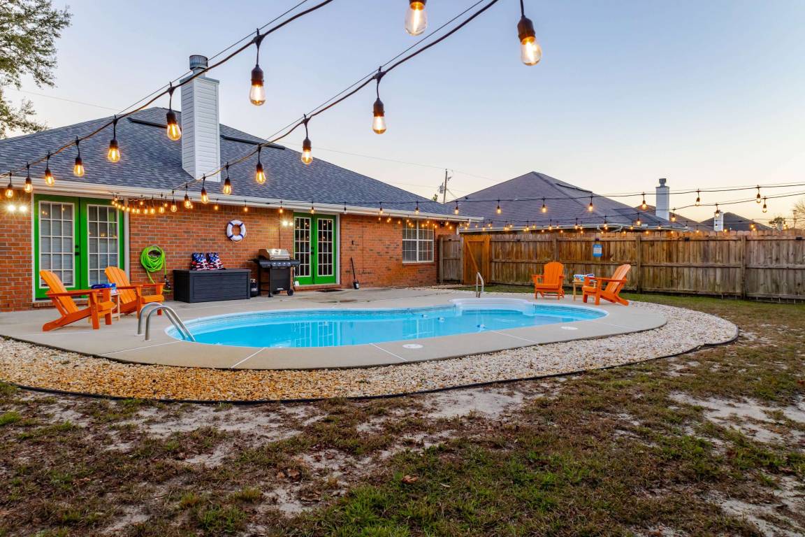 House ∙ 4 Bedrooms ∙ 9 Guests - Navarre, FL