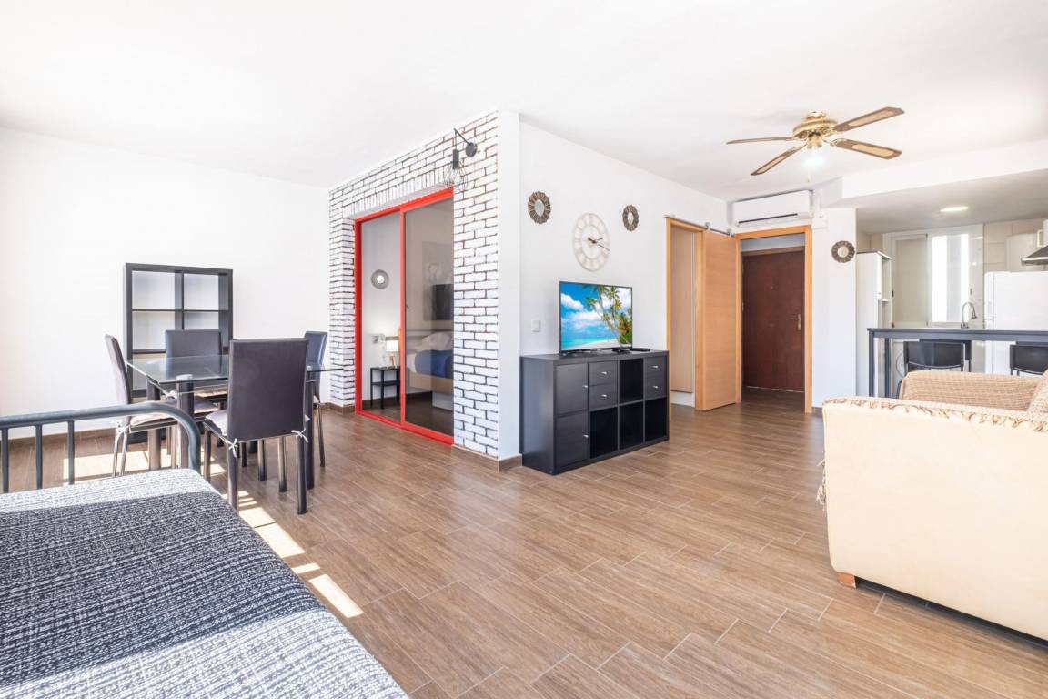 69 M² Apartamento ∙ 1 Habitación ∙ 4 Huéspedes - Benidorm