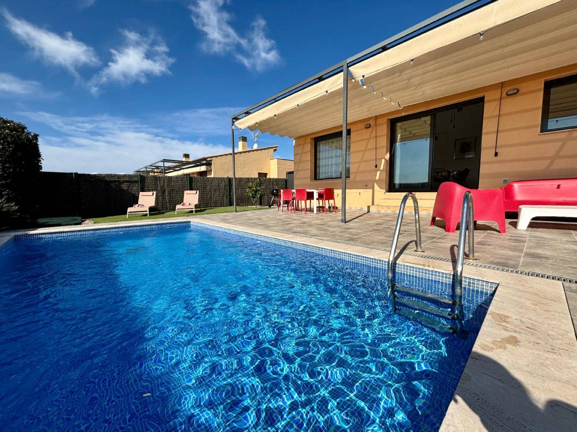 115 M² Maison De Vacances ∙ 3 Chambres ∙ 6 Personnes - L'Estartit