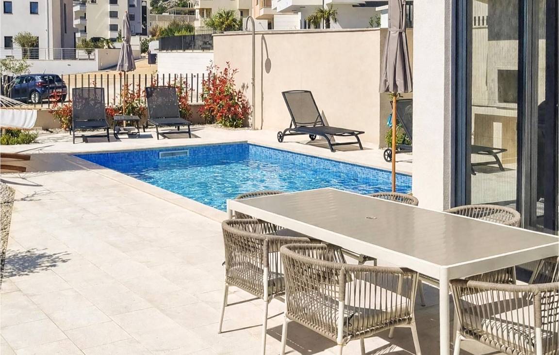 130 M² Ferienhaus ∙ 3 Schlafzimmer ∙ 6 Gäste - Baška Voda